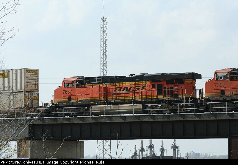 BNSF 7637